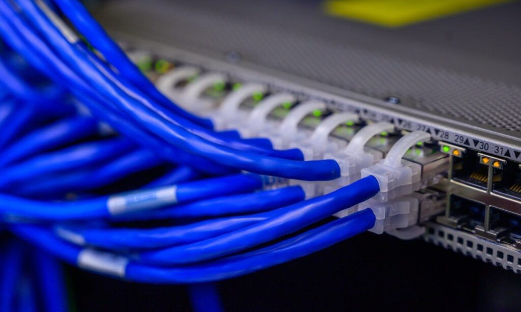 ¿CÓMO CREAR UN SERVIDOR LOCAL RÁPIDO Y FÁCILMENTE?