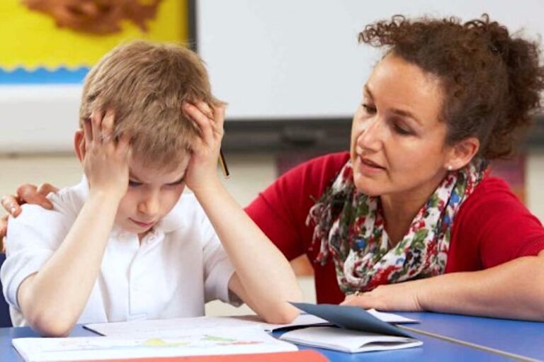 ¿Cómo Puedo Ayudar A Mi Hijo Si Tiene Problemas Para Leer?